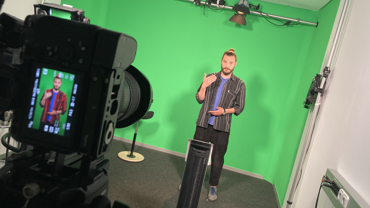 Start als Presenter für MDR-News auf Social Media